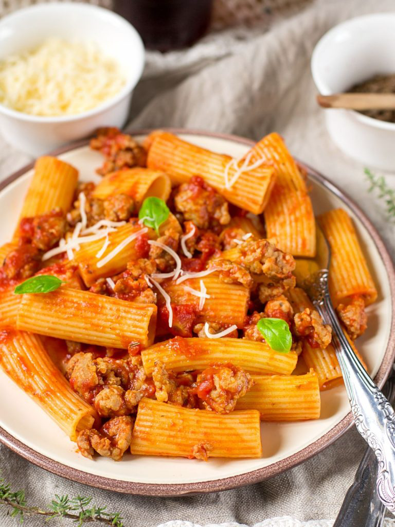Makaron z mięsem mielonym - Łatwe Przepisy