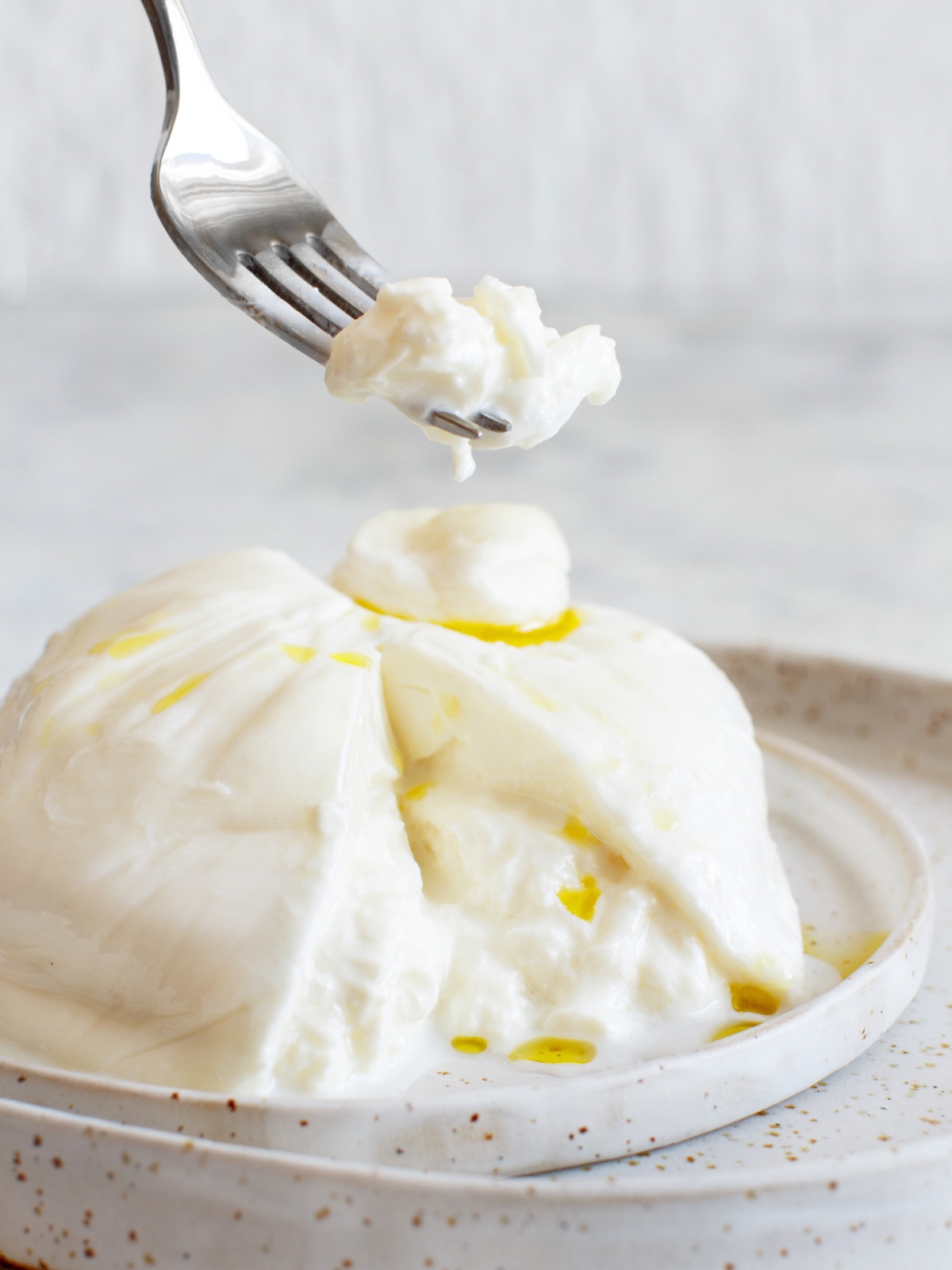 Burrata vs Mozzarella: Porównanie Dwóch Włoskich Serów - Łatwe Przepisy